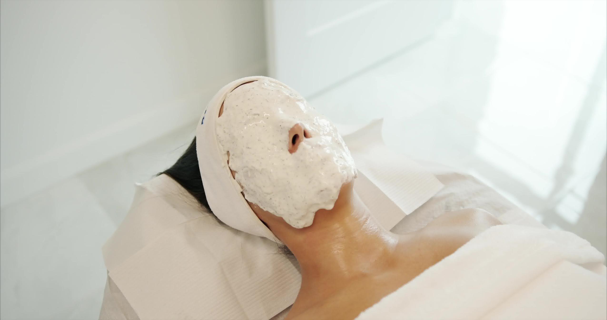 Dark Spots on Face & Hands Skin Treatments Montreal: How It Works - NEW ...